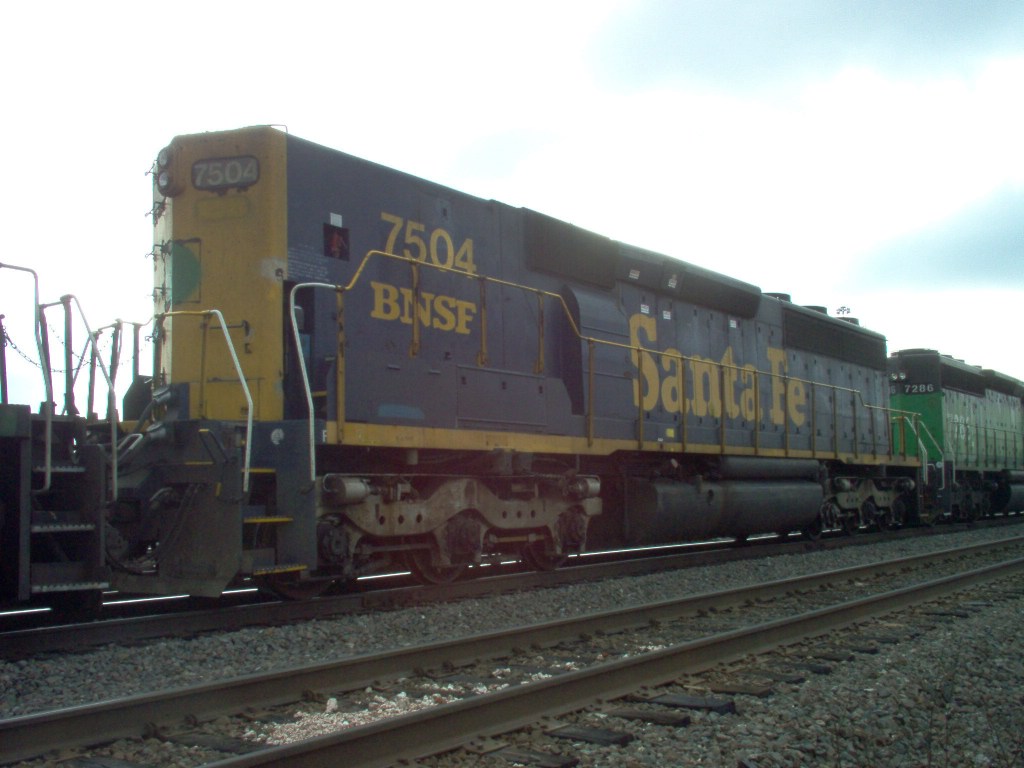 BNSF SD45-2B 7504